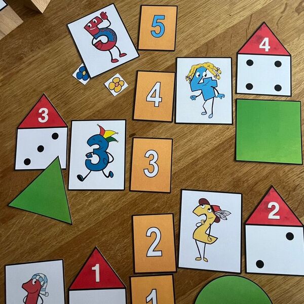 Let's visit Numberland - a meaningful and efficient access to number ...